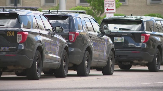 Akron police arrest teens after robbery outside Peppermint Hippo strip ...