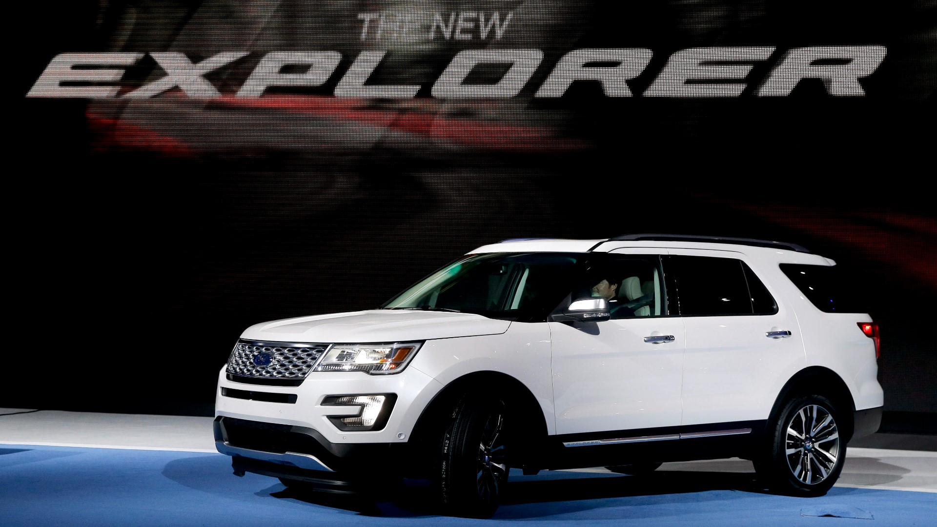Nearly 2 million Ford Explorers recalled over loose trim pieces | wkyc.com