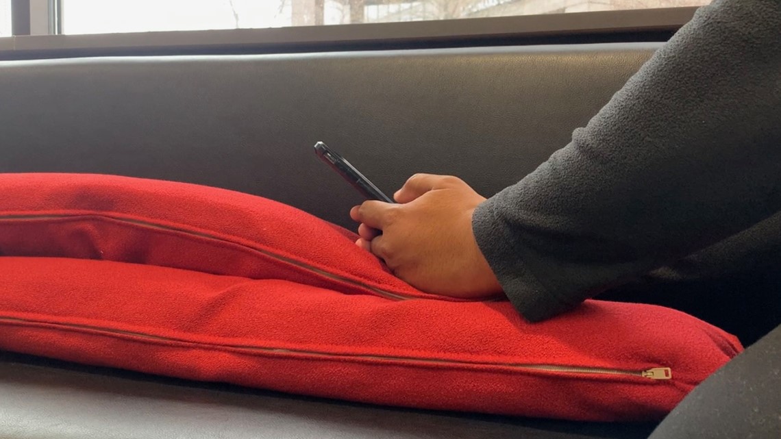 Company offers $10,000 to live without phone for 1 month | wkyc.com