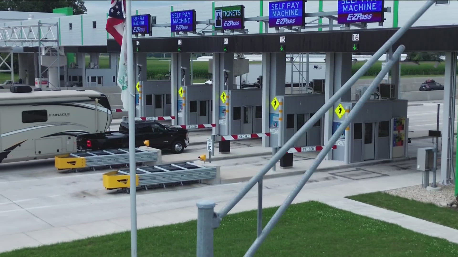 Ohio Turnpike director addresses Swanton toll plaza confusion | wkyc.com