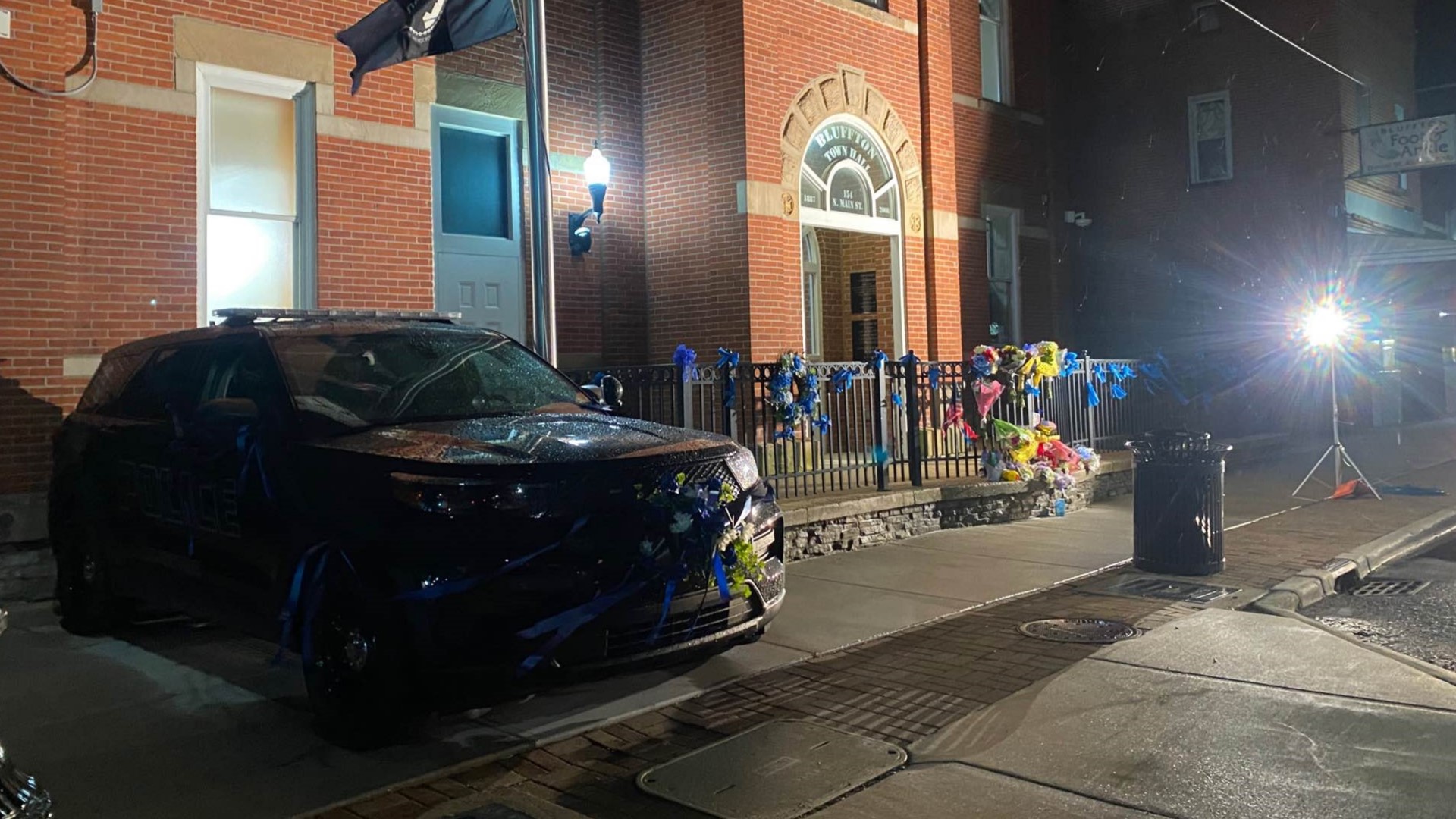 Bluffton community shows support for fallen officer Dominic Francis ...