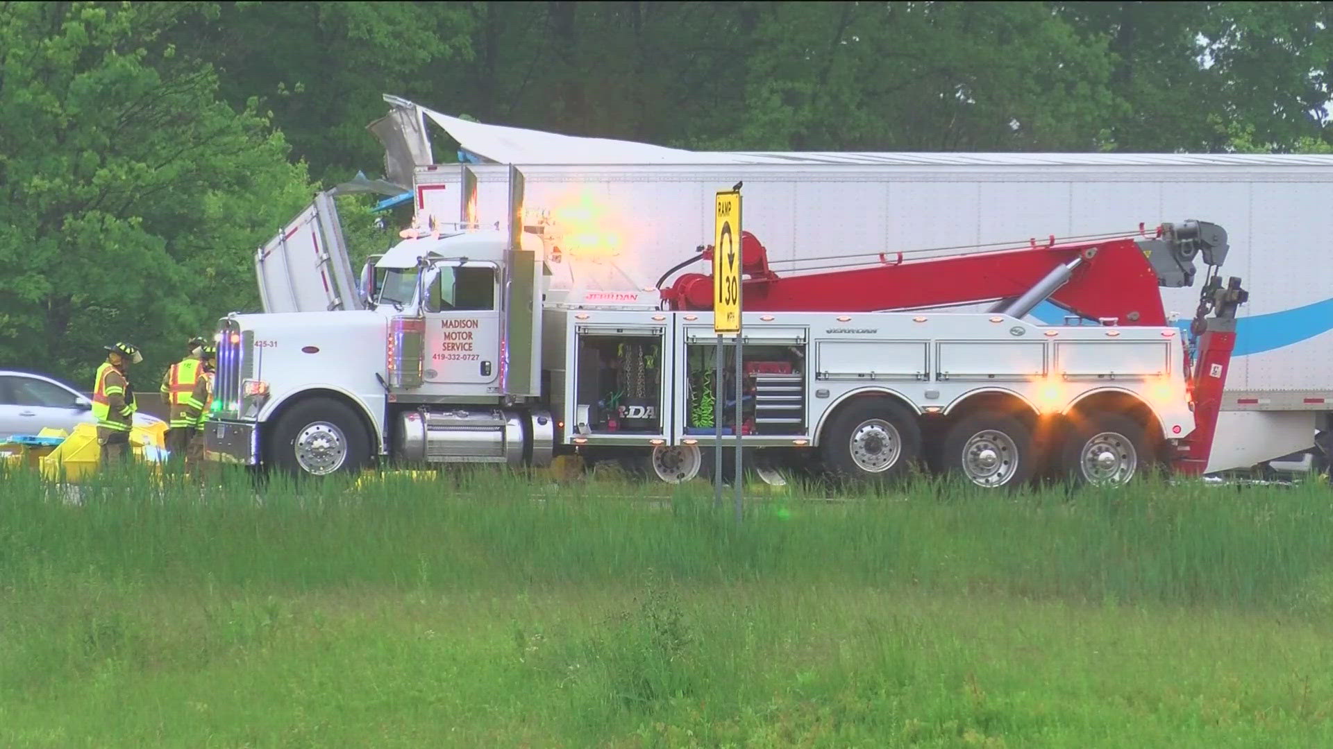 TRAFFIC ALERT | Two semis crash on Turnpike near Fremont | wkyc.com
